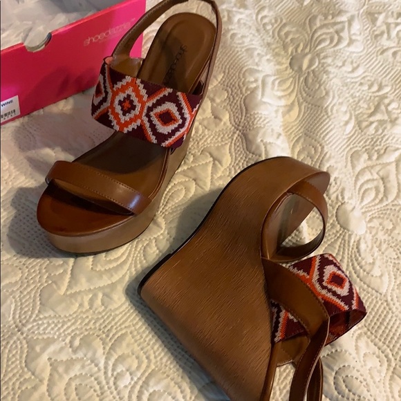 Shoe Dazzle | Shoes | Platform Shoedazzle Shoes Size 75 | Poshmark